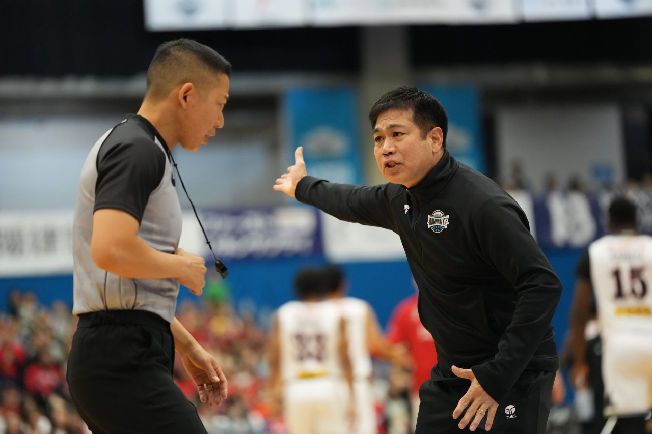 【バスケ】「僕が今感じているのは…」京都ハンナリーズ伊佐勉HCが語る司令塔・小川麻斗の伸びしろとは（バスケットボールニュース2for1） - Yahoo!ニュース