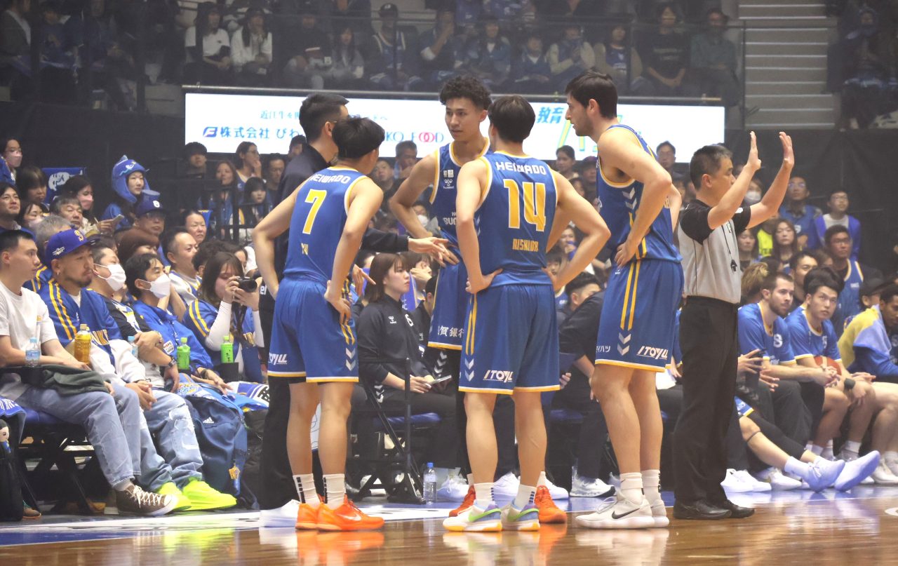 【バスケ】滋賀レイクス期待の星・長谷川比源が乗り越えるべき試練 勝負は試合開始数分間「2、3分で全てを出し切るくらいでやる」 (バスケットボールニュース2for1) - Yahoo!ニュース